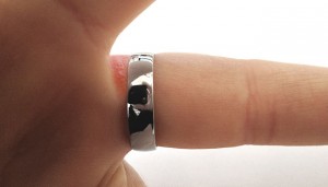 Why is there a Rash Appearing Under my Platinum Wedding Ring?