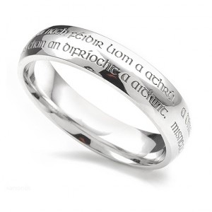 Script Rings - What Does Your Engraving Say About You?