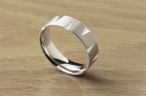 Flat Court Wedding Rings - All You Need to Know