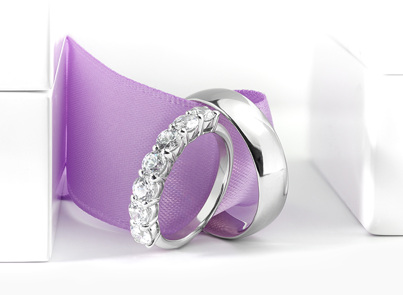 Platinum Wedding Rings - Why Choose a Platinum Band?