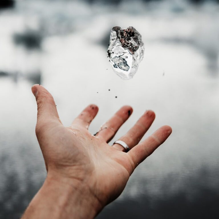 A Guide to April Birthstone - Diamond