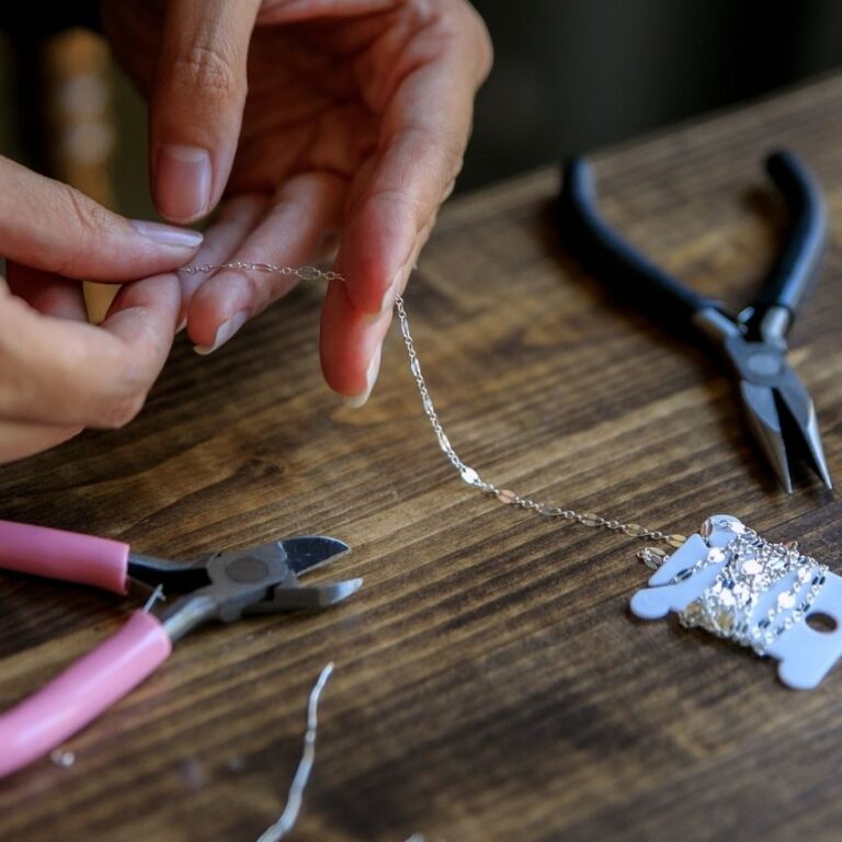 Guide To Jewellery Chain - Featuring Length And Chain Types