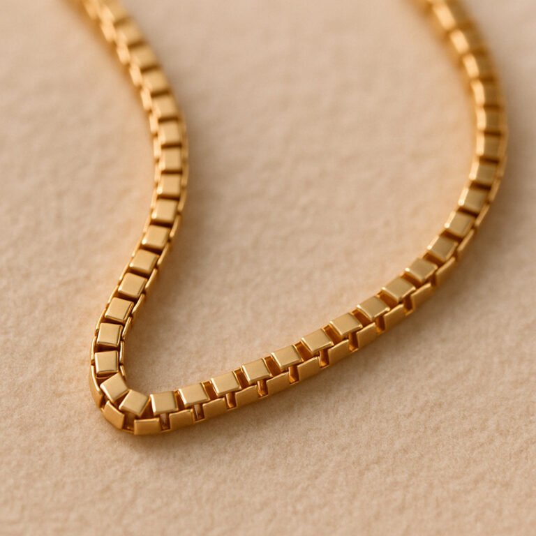 A Guide to Jewellery Chains: From Snake to Foxtail