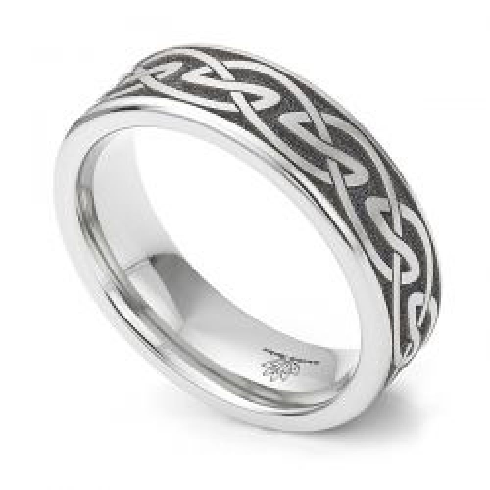 Celtic Knot Wedding Ring | Engraved Celtic Wedding Ring